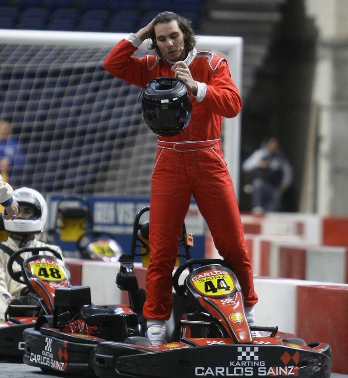 " Friends of Iker vs. Friends of Rafa ": Friendship, Fun and Saving ...