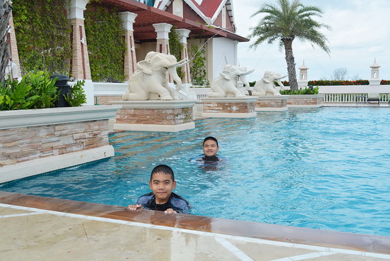 Review : โรงแรม Grand Pacific Sovereign Resort&spa cha-am