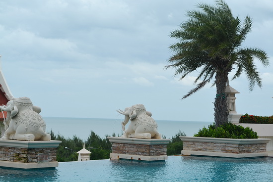 Review : โรงแรม Grand Pacific Sovereign Resort&spa cha-am