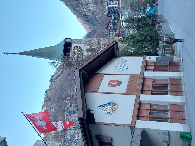 Hotel Alpina Zermatt Switzerland โรงแรมเล็กกลางZermatt ใกล้สะพานชมวิว ...