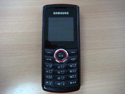 คุณ คุณ และคุณ อยากได้อะไรกลับโทรศัพท์ ราคาถูก กลับ Samsung GT-E2120