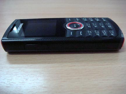 คุณ คุณ และคุณ อยากได้อะไรกลับโทรศัพท์ ราคาถูก กลับ Samsung GT-E2120