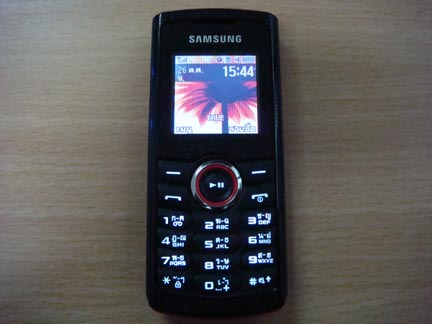 คุณ คุณ และคุณ อยากได้อะไรกลับโทรศัพท์ ราคาถูก กลับ Samsung GT-E2120