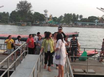 ลัลลา...อัมพวากับเจ้าตัวเล็กในท้อง+สามี+พี่ๆที่บริษัท