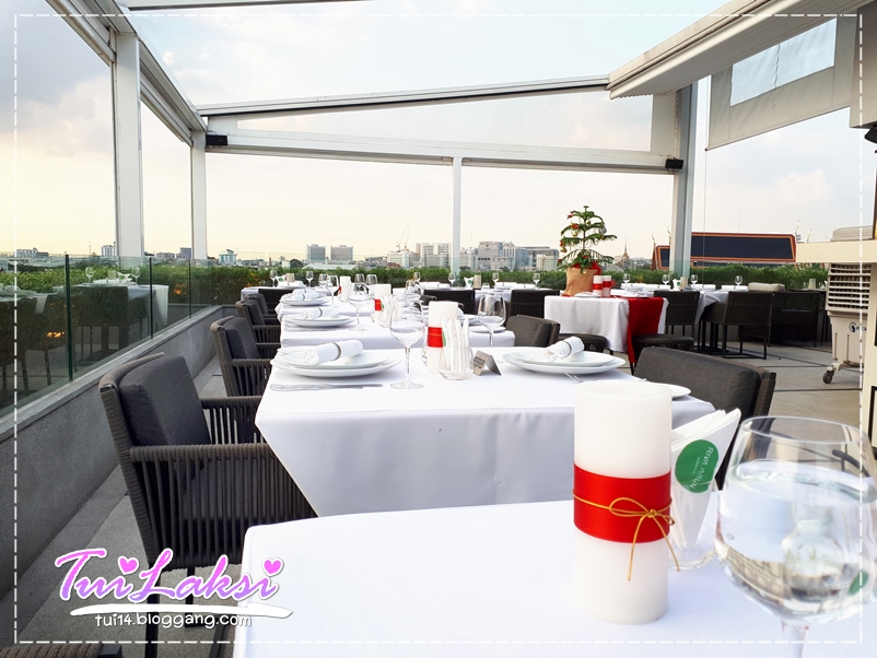 Bloggang.com : Tui Laksi - ☆ Above Riva @Rooftop: Riva Arun Bangkok ...