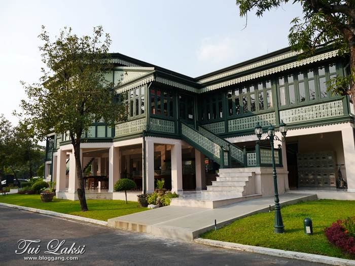 Tui Laksi ۩۩ พระที่นั่งวิมานเมฆ และ พระที่นั่งอภิเศก