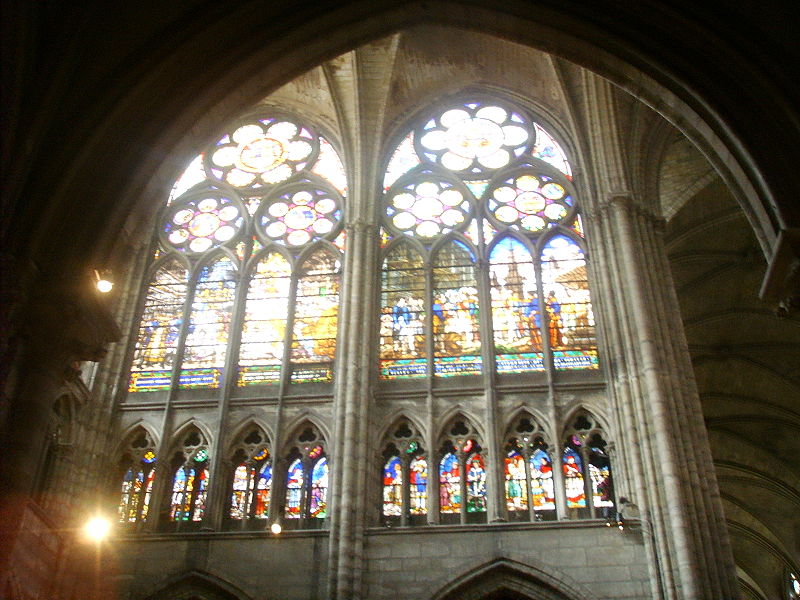 แรยอน็อง .. ลักษณะสถาปัตยกรรมกอธิคฝรั่งเศส