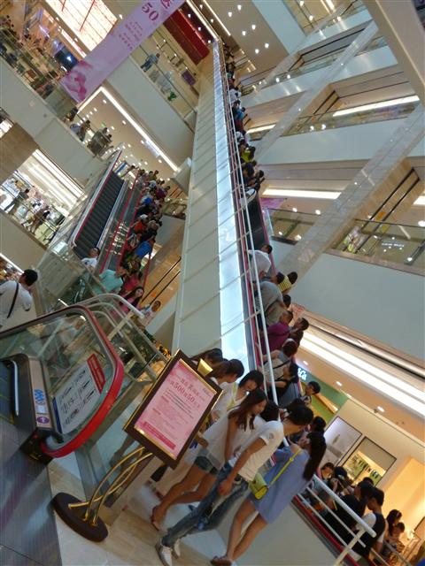 วันที่ 4 : ซีอาน : SAGA shopping mall